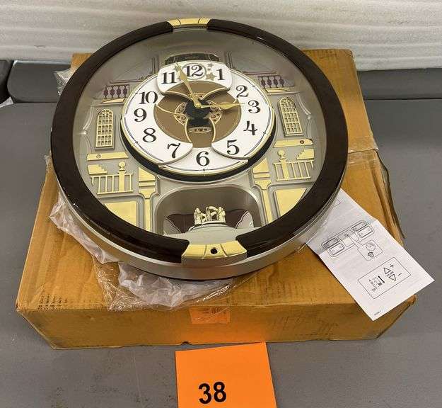 SEIKO WALL CLOCK IN BOX - Earl's Auction Company