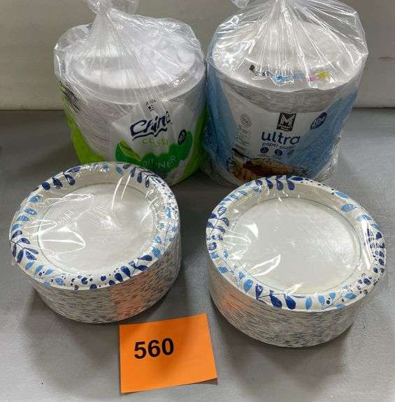 (4) PACKS OF PAPER PLATES - Earl's Auction Company