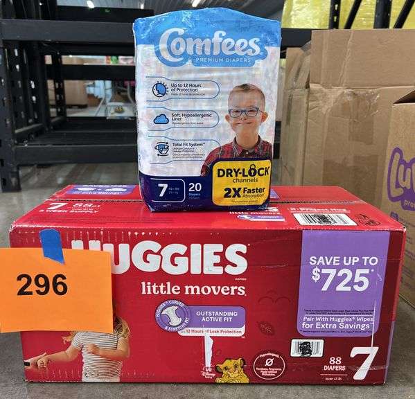 BOX OF DIAPERS & (1) PACK - SIZE 7 - Earl's Auction Company