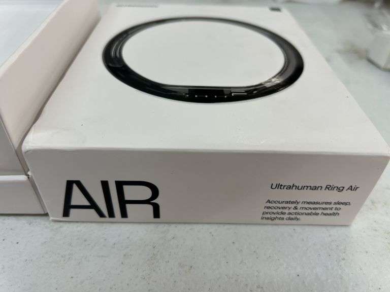 ULTRAHUMAN RING AIR IN BOX - SIZE 8 - Earl's Auction Company