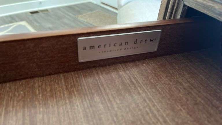 AMERICAN DREW WOOD 3-DRAWER DESK - Earl's Auction Company