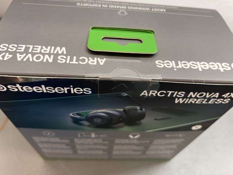 NEW STEELSERIES ARCTIS NOVA 4X WIRELESS HEADSET IN BOX - Earl's Auction ...