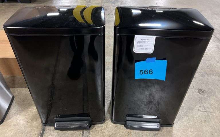 (2) TRAMONTINA STEP ON TRASH CANS - BLACK - Earl's Auction Company