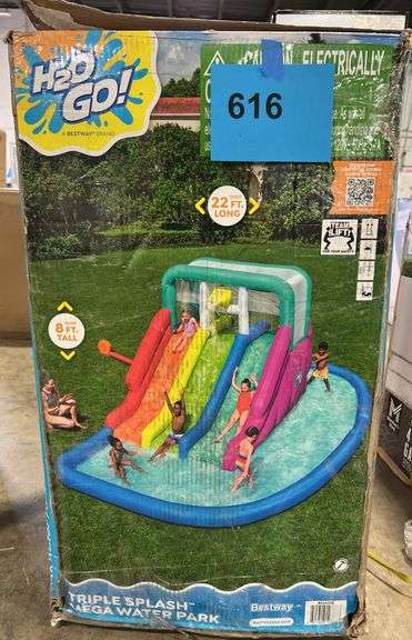 H2O GO TRIPLE SPLASH MEGA WATER PARK IN BOX - Earl's Auction Company