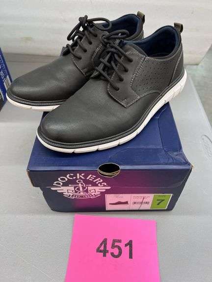 AS IS - MENS DOCKERS FRONTERA 24 SHOES - SIZE 7 - Earl's Auction Company