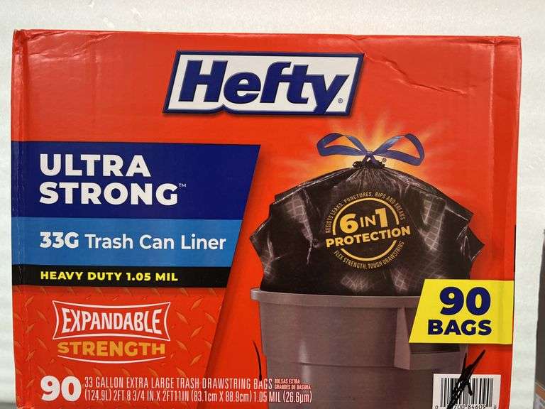 (2) BOXES OF HEFTY TRASH BAGS - Earl's Auction Company
