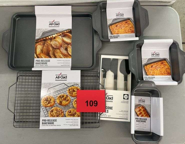 NEW ALL-CLAD 8PC BAKEWARE SET - Earl's Auction Company