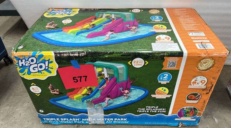 H2O GO TRIPLE SPLASH MEGA WATER PARK IN BOX - Earl's Auction Company