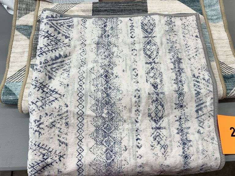 (3) EVERWASH WASHABLE ACCENT RUGS - Earl's Auction Company