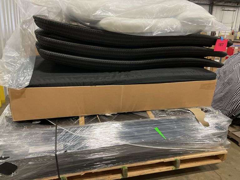 AS IS - DAMAGED/ MISMATCHED ITEMS - SEE PHOTOS - Earl's Auction Company