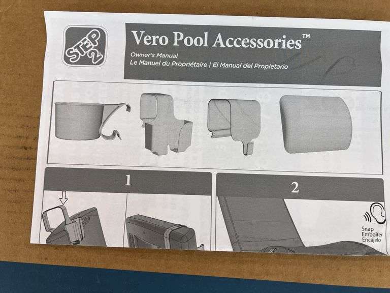 VERO POOL ACCESSORIES SET - Earl's Auction Company