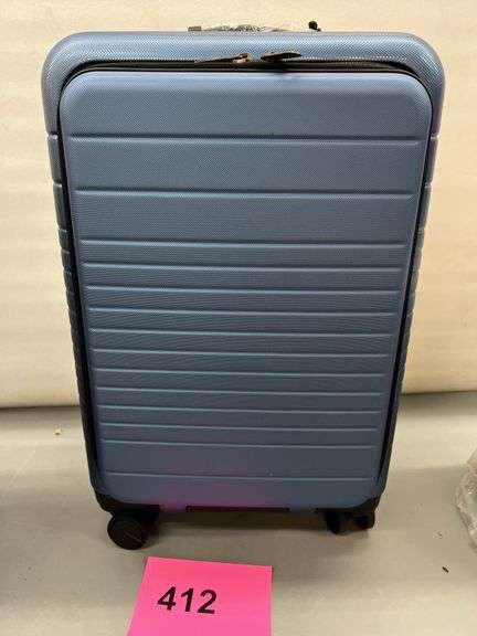 HARDSHELL CARRY ON LUGGAGE - BLUE - Earl's Auction Company