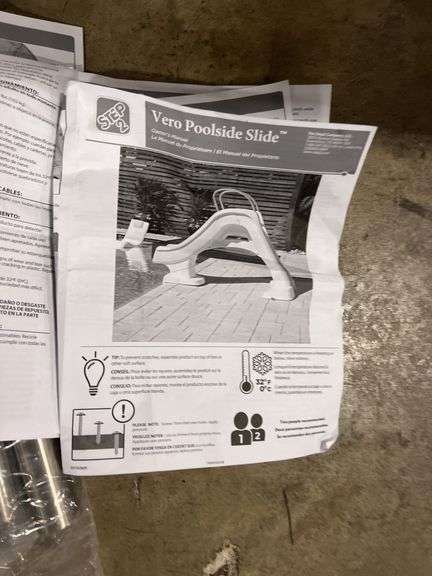 STEP 2 VERO POOLSIDE SLIDE - WHITE - Earl's Auction Company