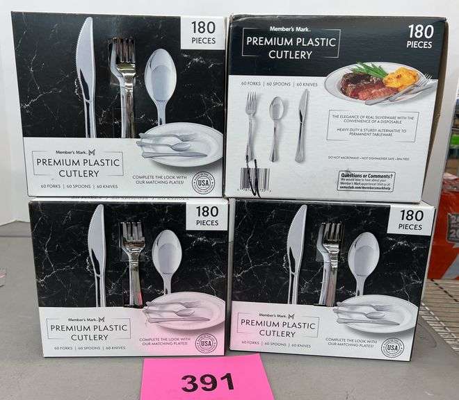 (4) BOXES OF PREMIUM PLASTIC CUTLERY - Earl's Auction Company