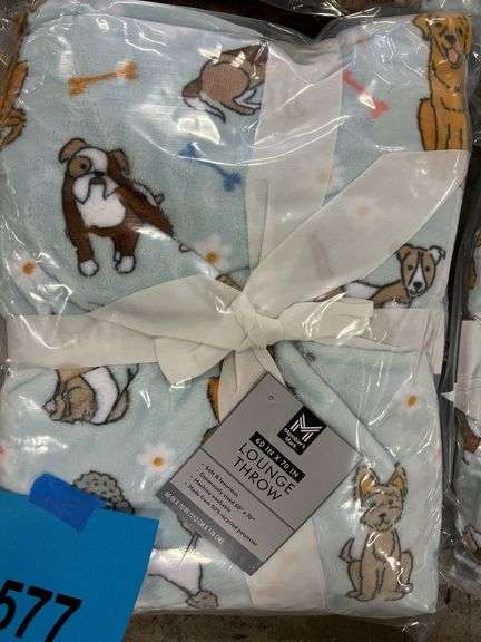 (4) DOG PRINT THROW BLANKETS - Earl's Auction Company