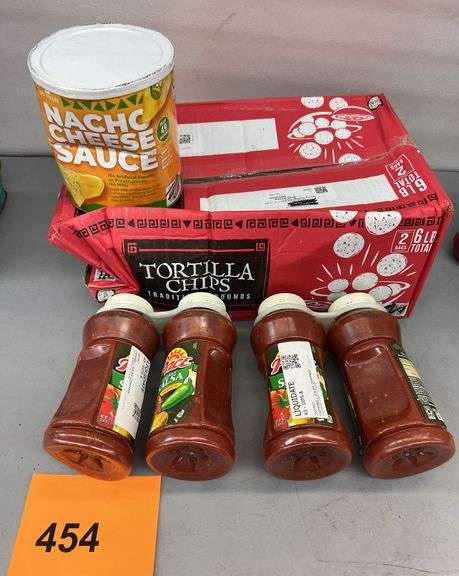 MISC LOT OF FOOD ITEMS - SEE PHOTOS - Earl's Auction Company