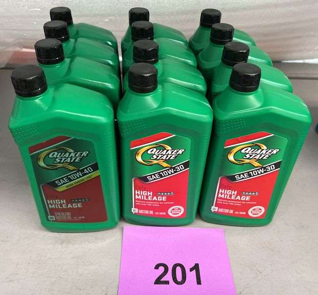 (12) BOTTLES OF QUAKER STATE MOTOR OIL - Earl's Auction Company