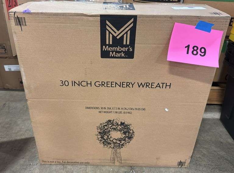 30" GREENERY WREATH IN BOX - Earl's Auction Company