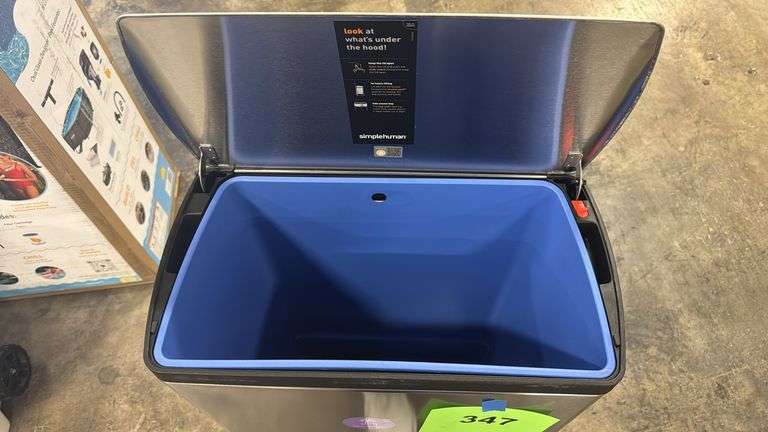 SIMPLEHUMAN 50L STEP ON TRASH CAN - Earl's Auction Company