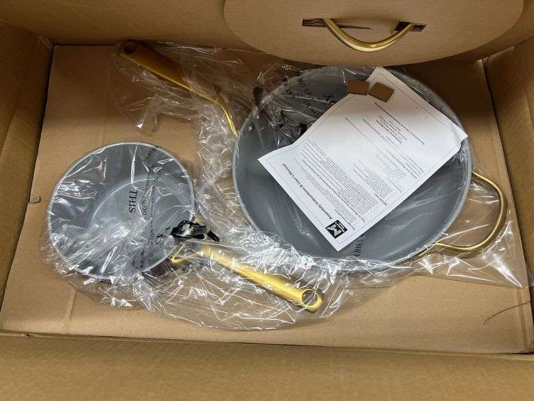 11PC CERAMIC COOKWARE SET IN BOX - RED - Earl's Auction Company