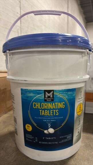 40LB BUCKET OF CHLORINATING TABLETS - Earl's Auction Company