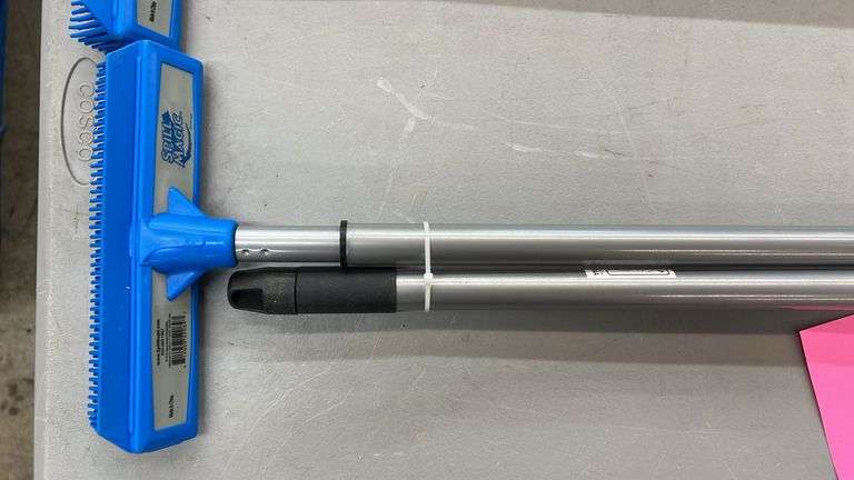 (4) SPILL MAGIC SQUEEGEE BROOMS - Earl's Auction Company