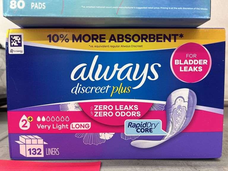 (2) BOXES OF ALWAYS PADS - Earl's Auction Company
