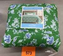 DRAPER JAMES KING 4PC QUILT SET - GREEN - Earl's Auction Company
