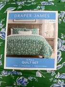 DRAPER JAMES KING 4PC QUILT SET - GREEN - Earl's Auction Company