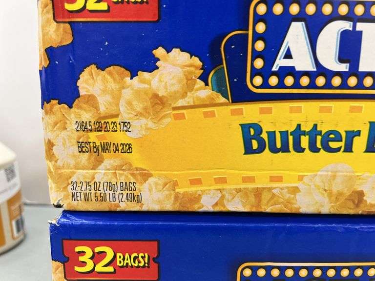 (2) BOXES OF ACT II POPCORN - Earl's Auction Company