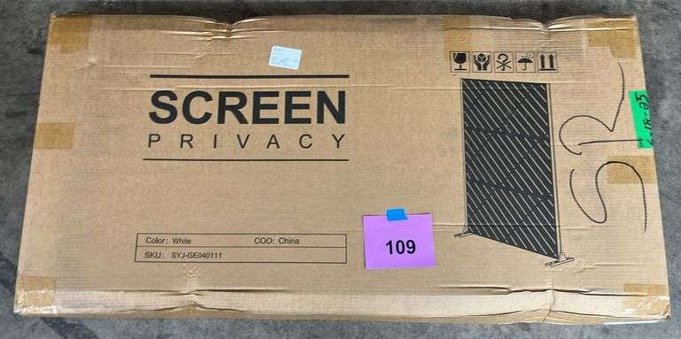 PRIVACY SCREEN IN BOX - Earl's Auction Company