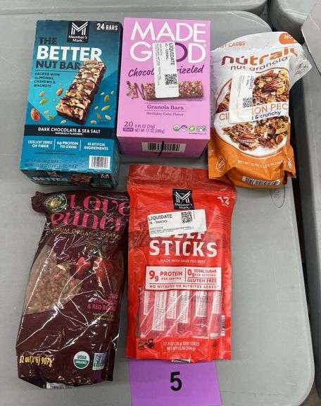 MISC LOT OF FOOD ITEMS - SEE PHOTOS - Earl's Auction Company