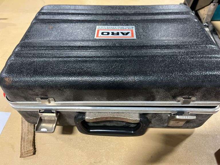 ARO MODEL 8560-B TORQUE TESTER IN CASE - Earl's Auction Company
