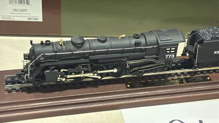 HALLMARK LIONEL 773 HUDSON STEAM LOCOMOTIVE W/ BOX - Earl's Auction Company