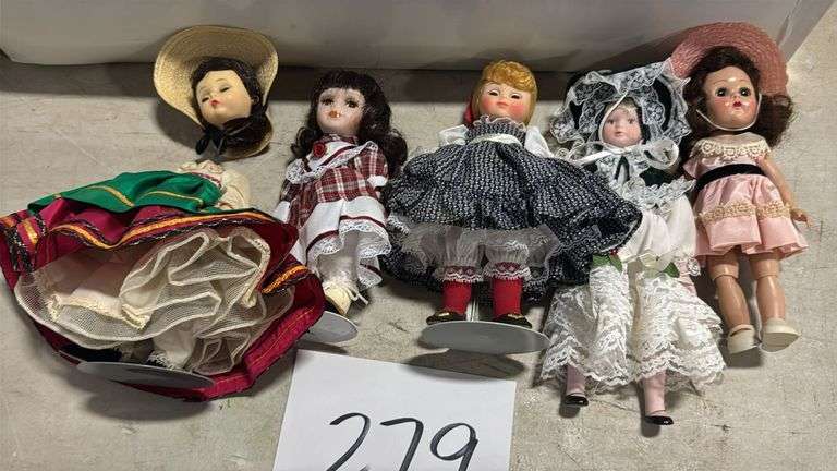 (13) ASSORTED DOLLS - MADAME ALEXANDER & MORE - Earl's Auction Company