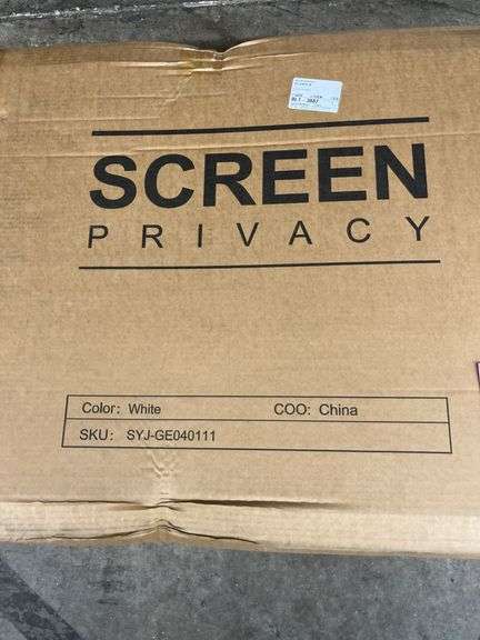 PRIVACY SCREEN IN BOX - Earl's Auction Company