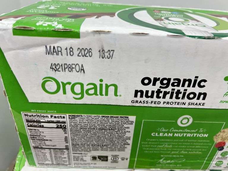 (2) BOXES OF ORGAIN PROTEIN SHAKES - Earl's Auction Company