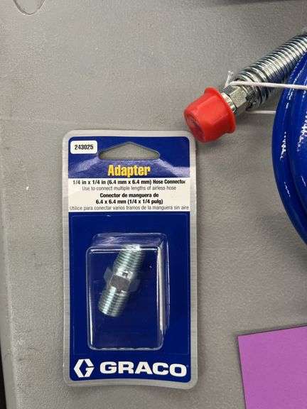 (2) DURAFLEX AIRLESS HOSES & GRACO HOSE CONNECTOR - Earl's Auction Company