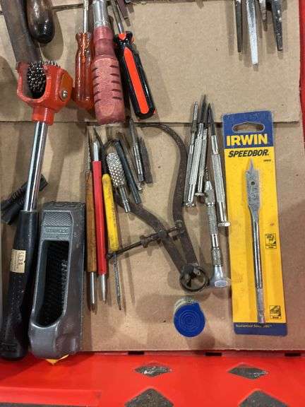 MISC TOOL LOT - SEE PHOTOS - Earl's Auction Company