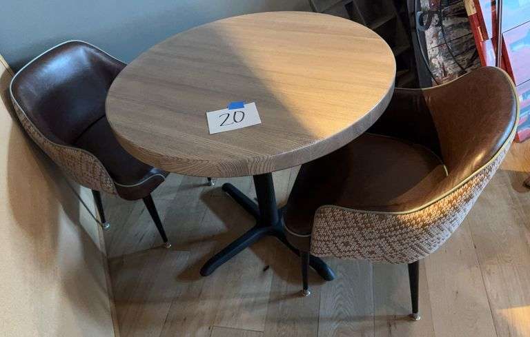 ROUND COMMERCIAL DINING TABLE & (2) CHAIRS - Earl's Auction Company