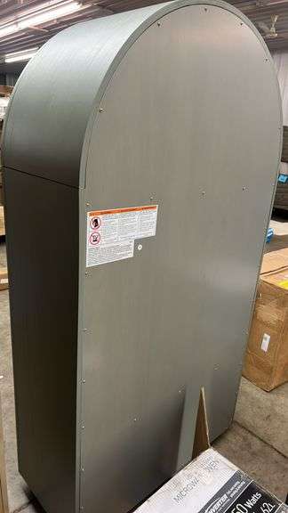 ENZO COLLECTION CABINET - GREEN - Earl's Auction Company