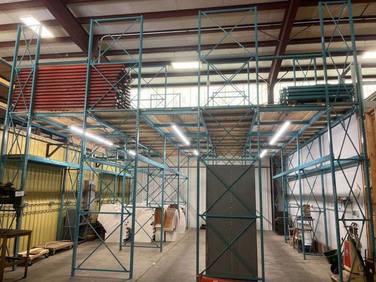 LARGE INDUSTRIAL SHELVING UNIT - TEAL - Earl's Auction Company