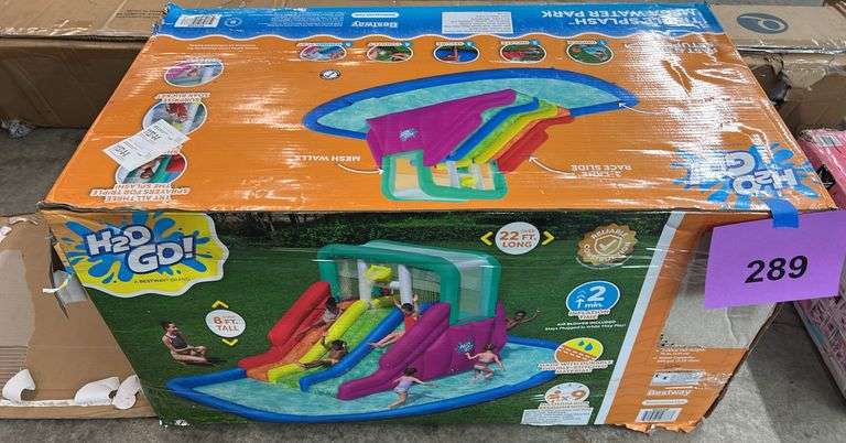 H2O GO TRIPLE SPLASH MEGA WATER PARK IN BOX - Earl's Auction Company