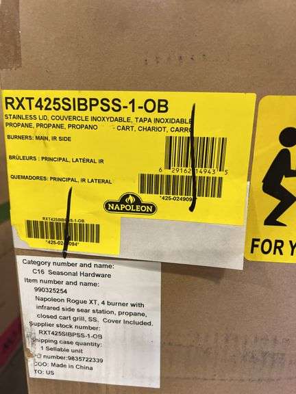 NAPOLEON ROGUE XT 4 BURNER GRILL IN BOX - Earl's Auction Company