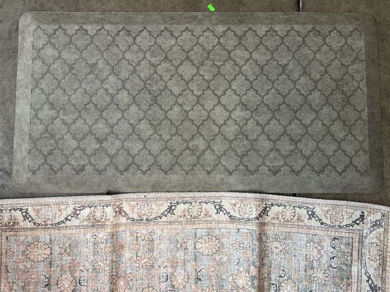 20"x 40" CUSHION MAT & BECKI OWENS AMELIE RUG - Earl's Auction Company