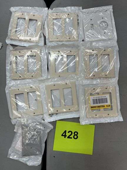 (10) OUTLET COVERS - Earl's Auction Company