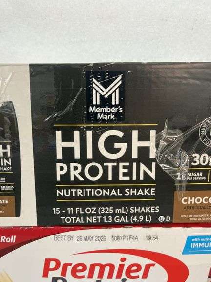 (2) BOXES OF PROTEIN SHAKES - Earl's Auction Company