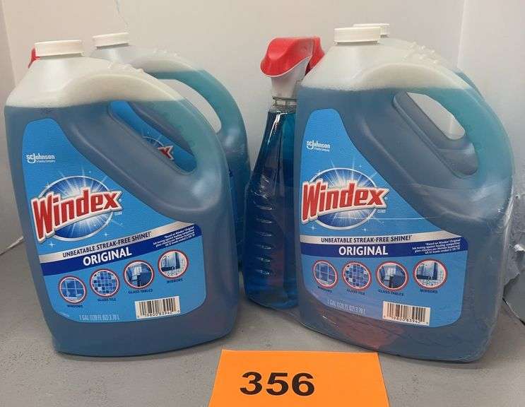 (4) JUGS OF WINDEX & (3) SPRAY BOTTLES - Earl's Auction Company