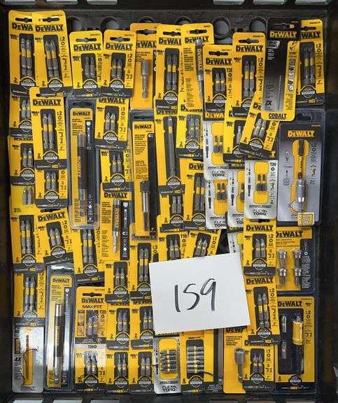 MISC LOT OF DEWALT BIT TIPS - Earl's Auction Company