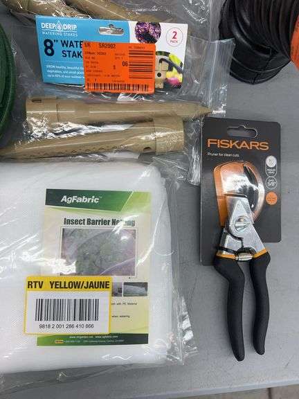 MISC LOT OF OUTDOOR ITEMS - SEE PHOTOS - Earl's Auction Company